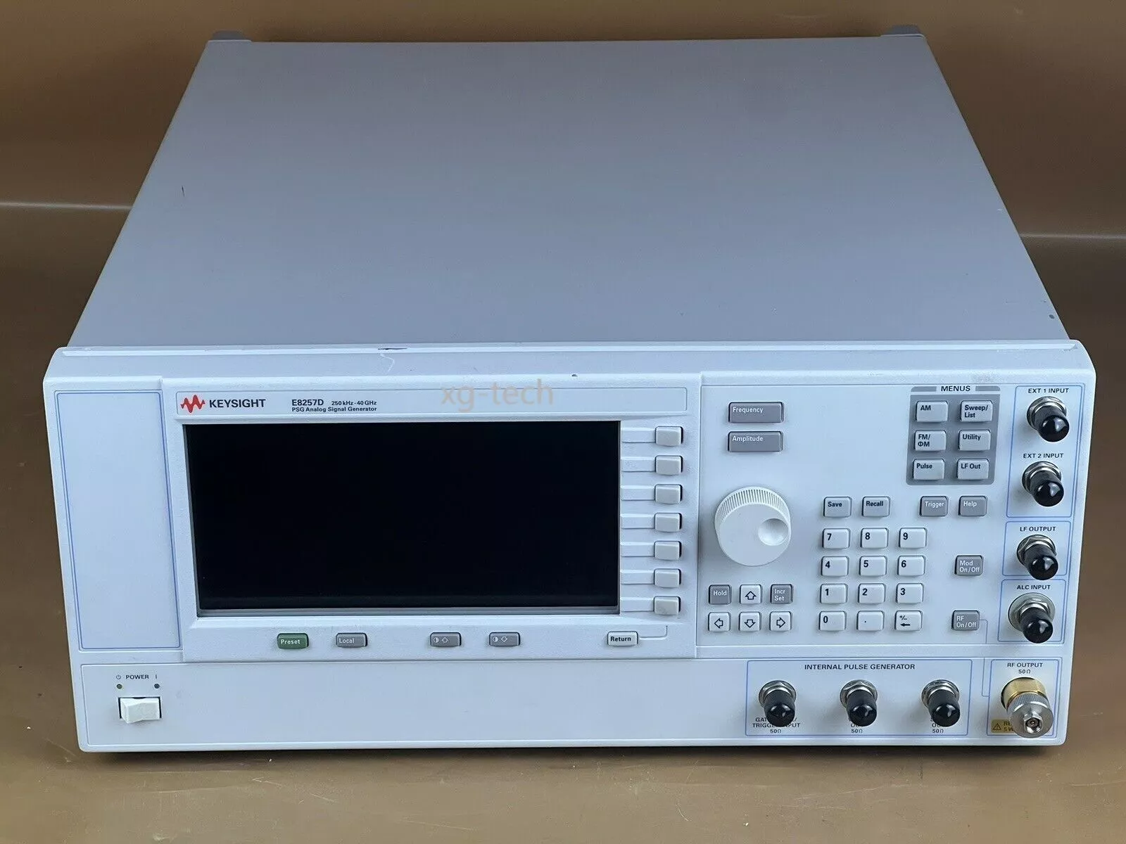 Keysight E8257D PSG Analog Signal Generator, 100 kHz to 500 GHz